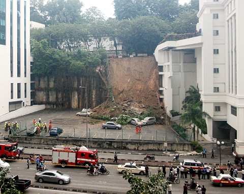 PENA MENARI MINDA BERAKSI: KARANGAN STPM: TANAH RUNTUH