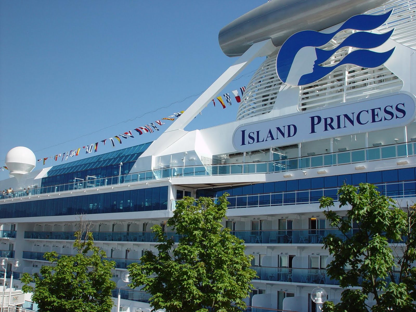 Cruise Vacations: Island Princess