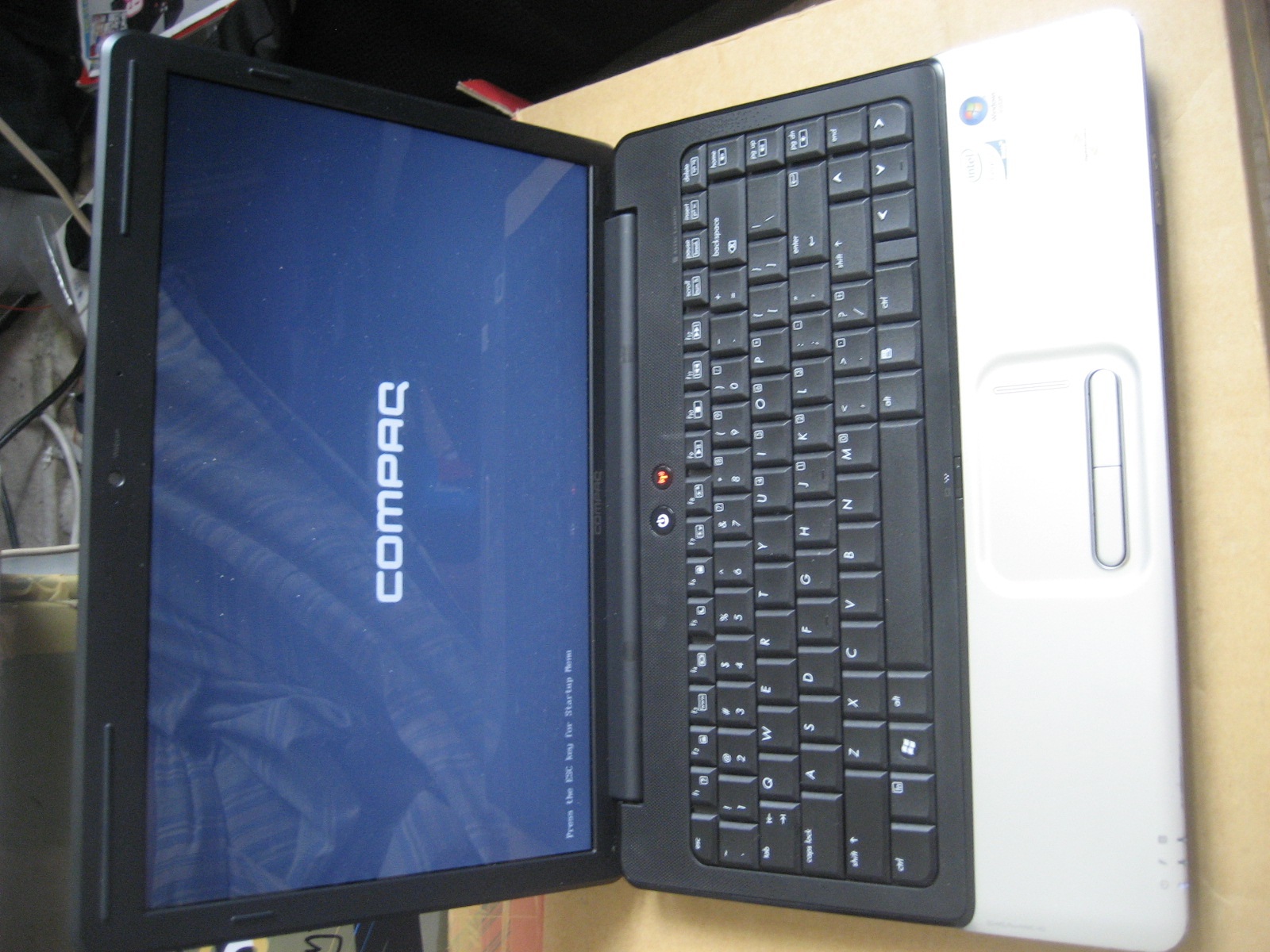 e-dzull warehouse (Malaysia): Compaq Presario CQ40-102TU High End FullBox