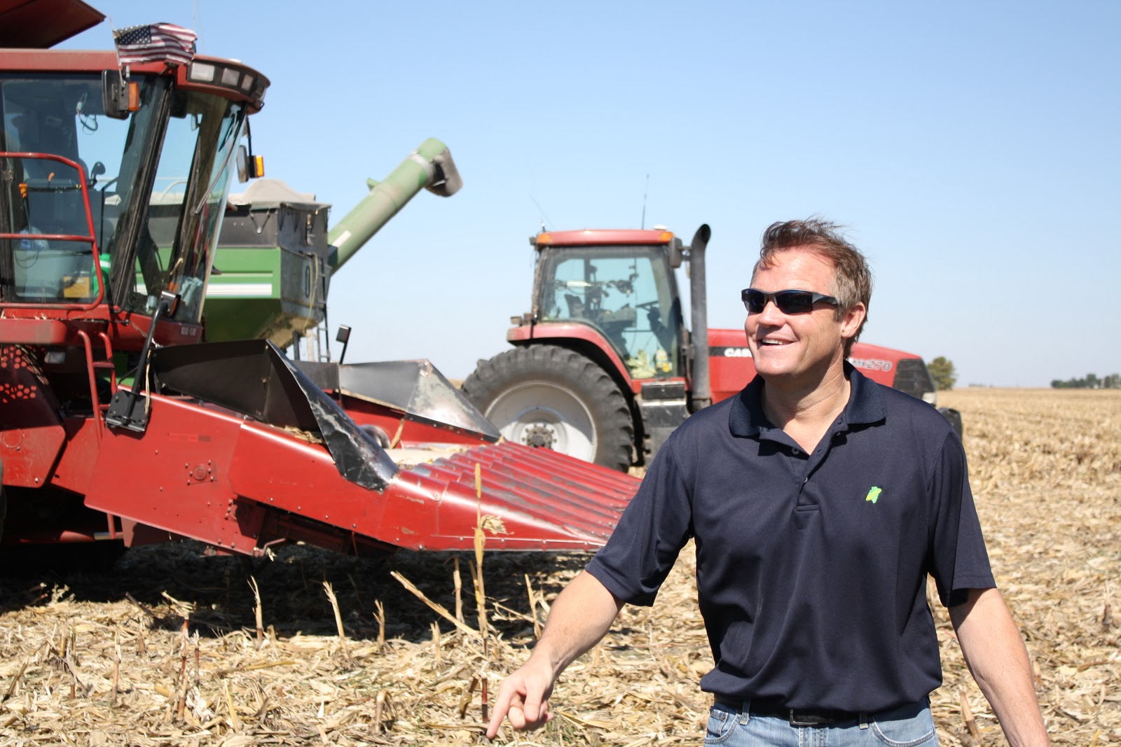 Corn Corps: ILLINOIS CORN FARMERS AND KENNY WALLACE RACING
