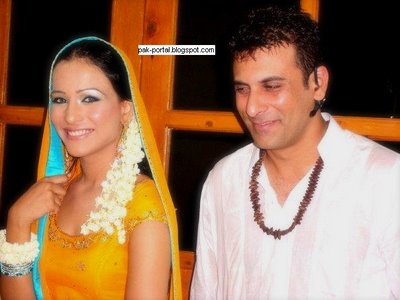 PAKISTANI CULTURE AND TRADITIONS: Humaima Abbasi with her husband ...