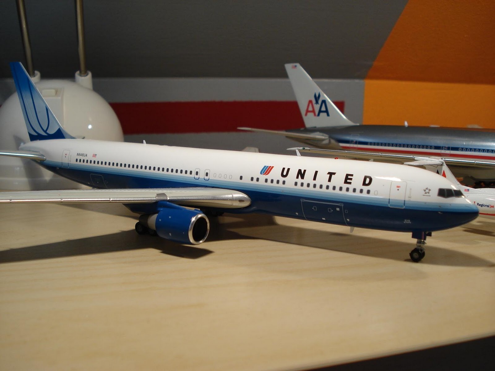 Brian Sherman: Gemini Jets 200 United 767, Inflight 200 United 747-400