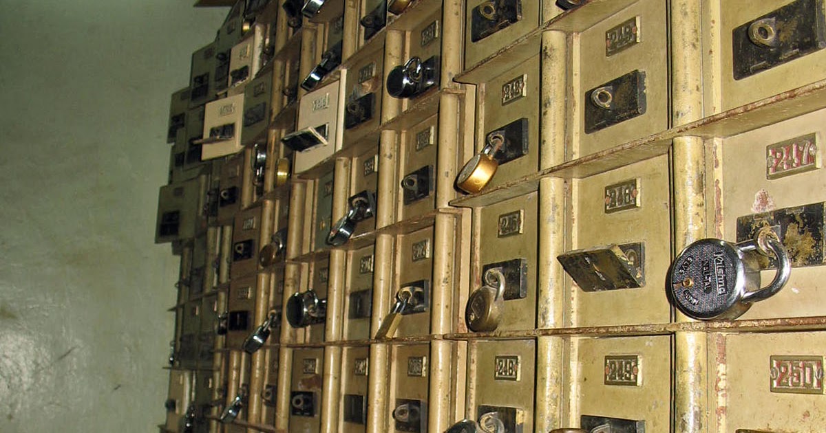 Stock Pictures: Bank Safety Deposit boxes or Lockers