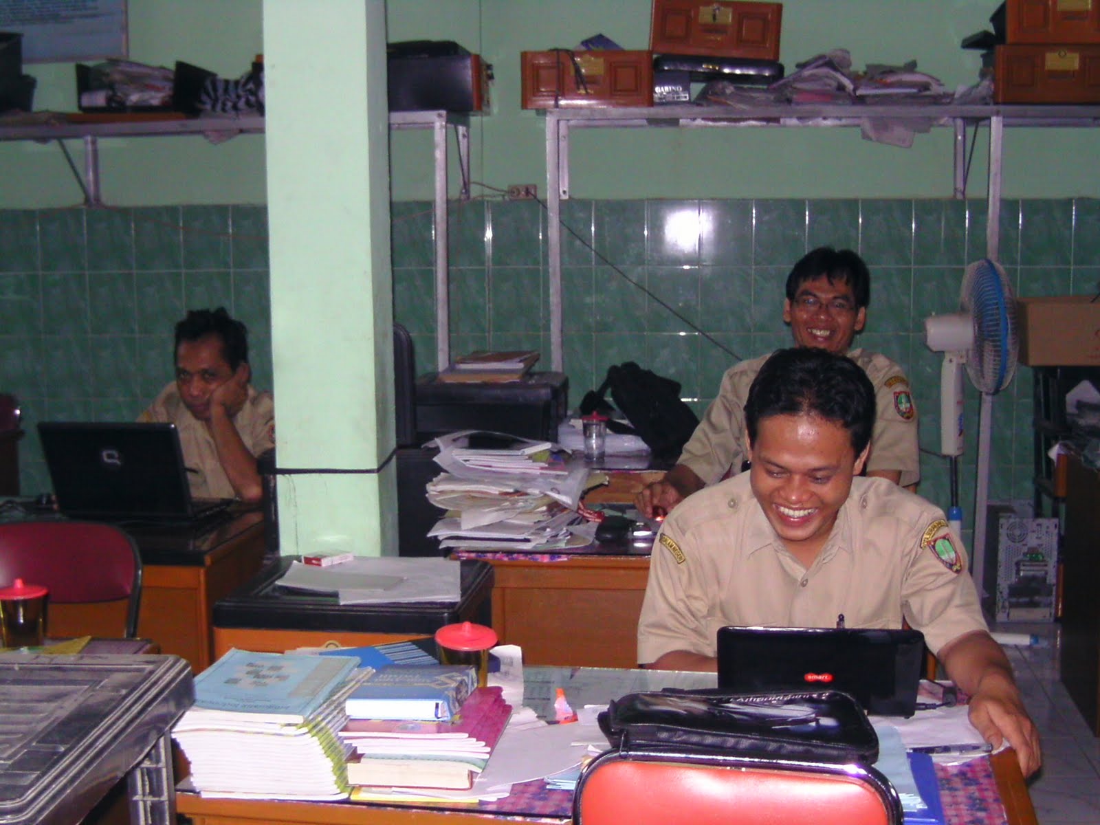 FASILITAS SEKOLAH: RUANG GURU