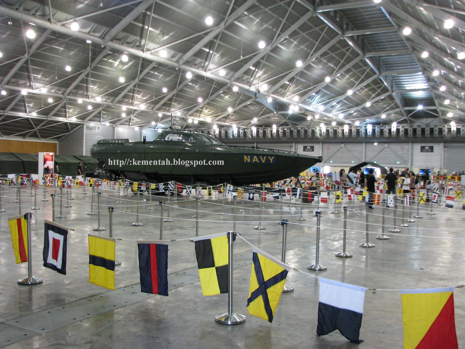 Senang Diri: Navy Open House 2010 Report Card