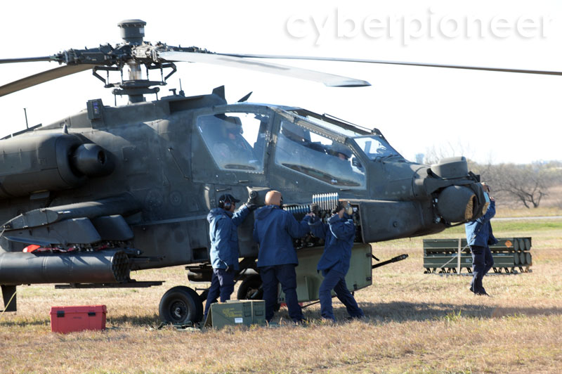 Senang Diri: Reflections on Exercise Forging Sabre 2009