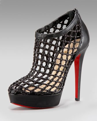 Fashionista_Lex: Red bottoms, very popular