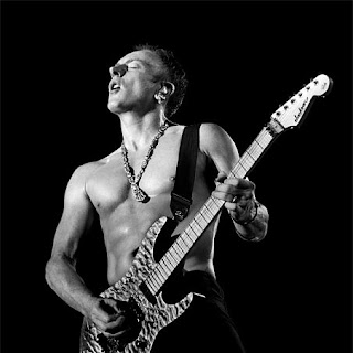 Amigos de la guitarra: Biografías: Phil Collen