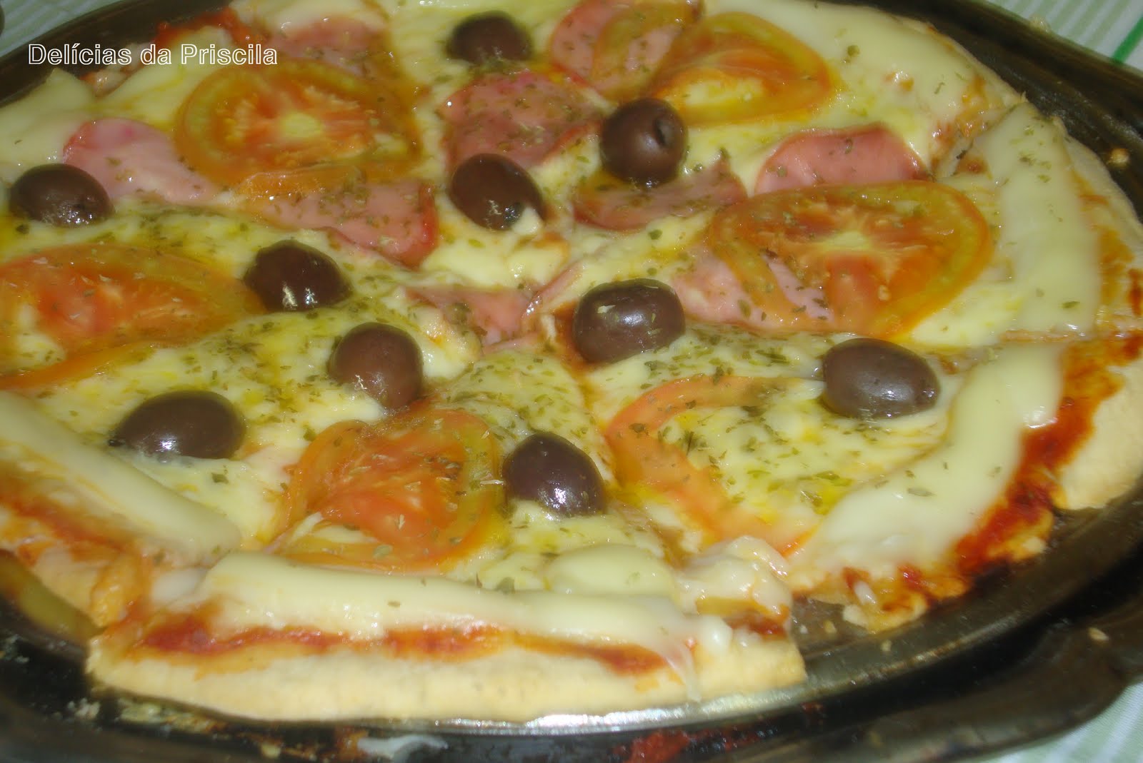 Softs e Receitas: Pizza Caseira - "Massa de Pizza Napolitana"