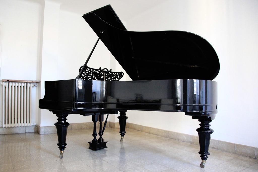 Enseres en busca de un nuevo hogar: Piano de cola