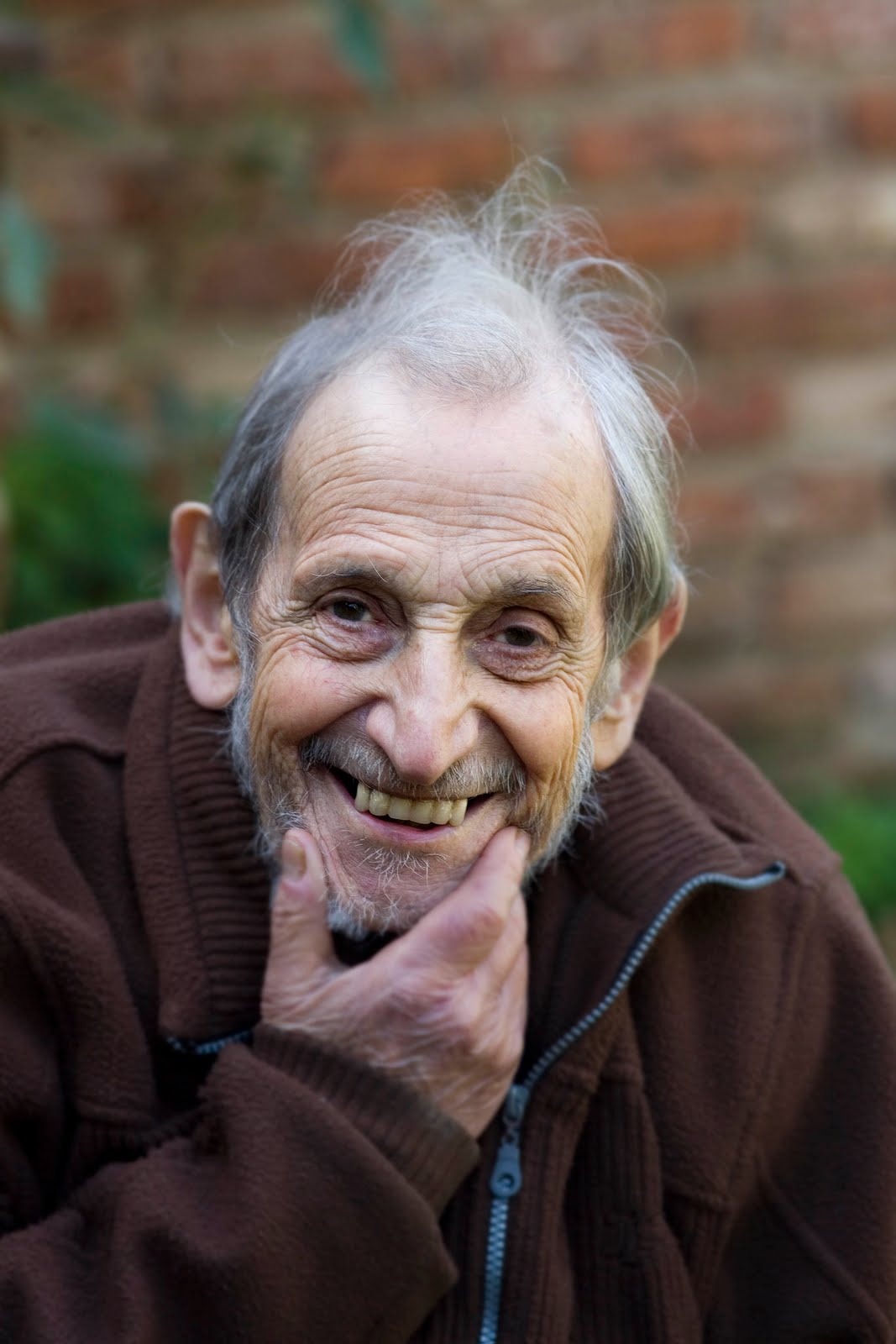 "Como Bola sin Manija" - Un film de Miguel Frías / Pablo Osores ...