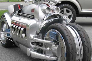 World's Race: 3 Big Motorcycle Engines That Make Your Car Engine Look Small