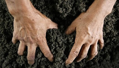 The Presurfer: The Earth-Eating Village Of Indonesia