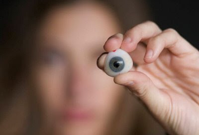 The Presurfer: Woman Wants Webcam To Replace Lost Eye