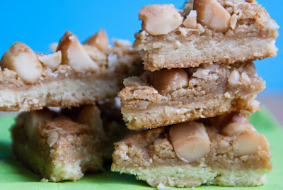 Big Family Table: MACADAMIA TRIANGLES-COOKIES