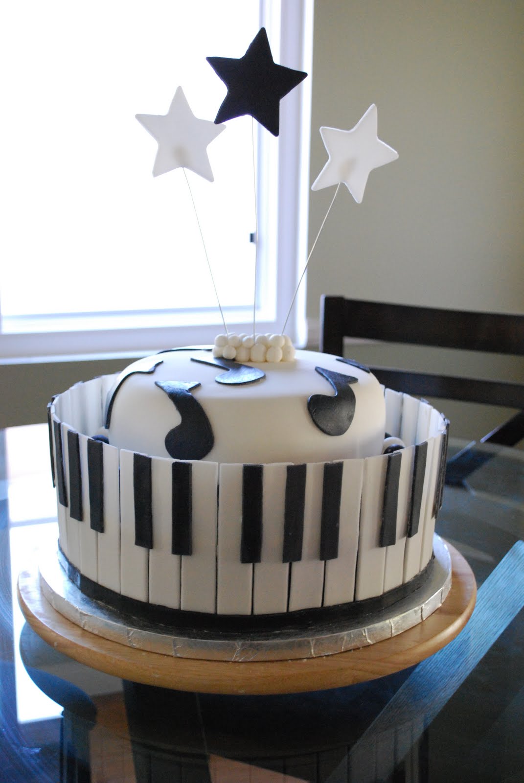 CupcakeCottage!: Piano Key Cake