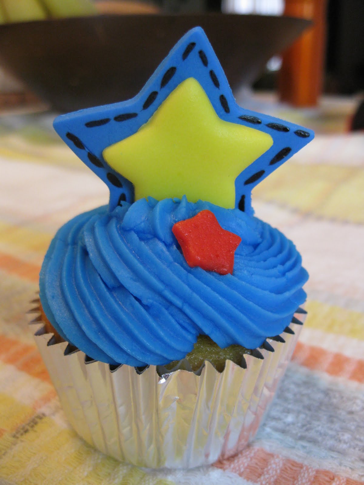 Laughing Cakes.... Go Buttercream or Go Home!