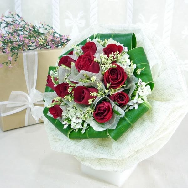 Fancy Flowers Services: Red Roses' Bouquets