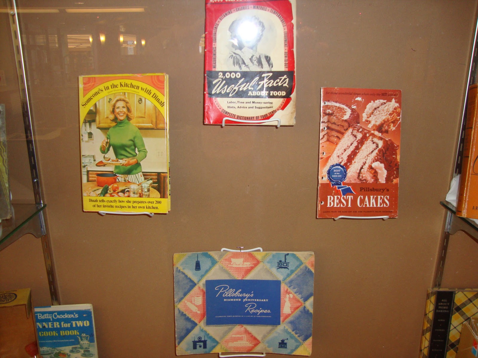 Public Library Displays: Baking and Cooking