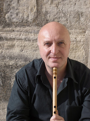 solitary dog sculptor: 10/26/09