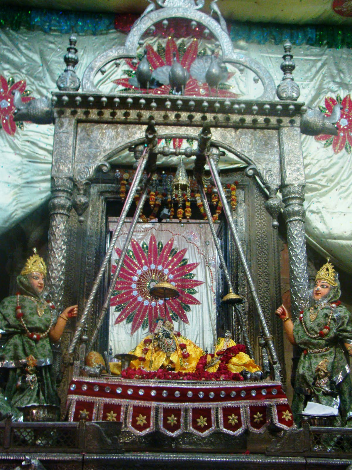 Radha Krishna Land: Jhulan yatra 2010 in Radha Raman Temple
