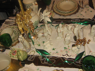 Carola Nativity Gallery: Tablescape Tuesday – Nativity Centerpiece