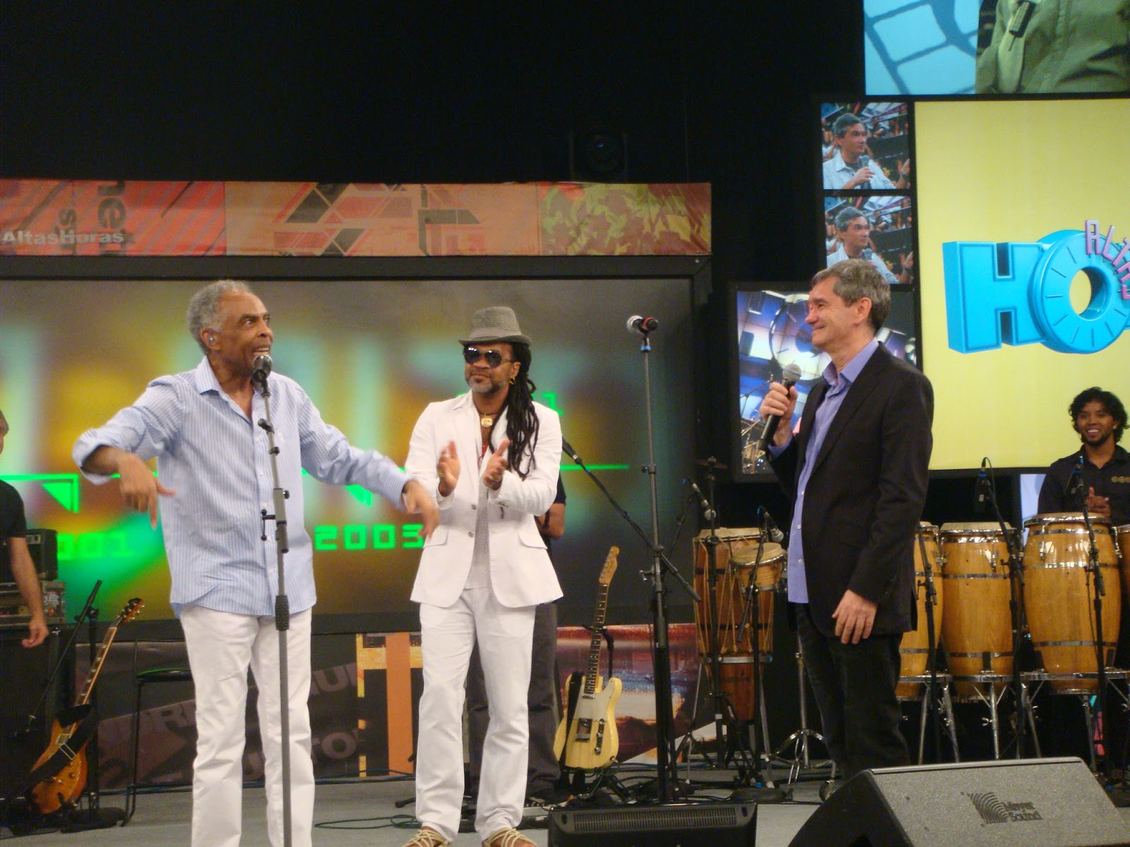 Resenhando...: Carlinhos Brown no aniversário de 10 anos do "Altas Horas"