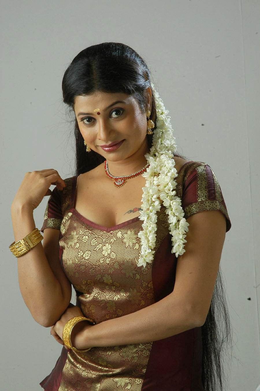 Actress Shobha Naidu Hot Stills, Shobha Naidu Hot Spicy Photo Gallery ~ Cinindya