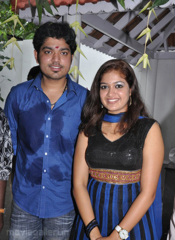 Sakthi Vasu, Meghna Sundar @ Kalla Sirippazhaga Movie Launch Photo ...