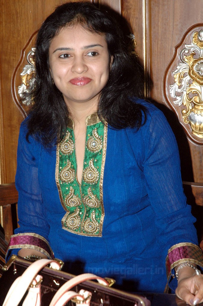 Harris Jayaraj Launches Maraicar Teak Collection Chennai Stills