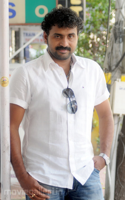 Mynaa Movie Actor Sethu Stills, Tamil Actor Sethu Photoshoot Gallery ...
