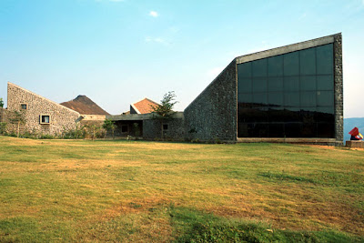 Hannah Jane Archive: Mahindra UWC, Pune, India