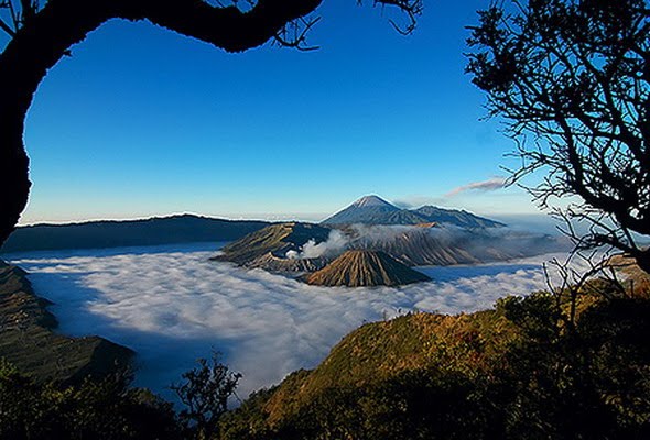 kuatkarnapercaya: MAHAMERU : “Sebuah Legenda Tersisa - Puncak Abadi ...