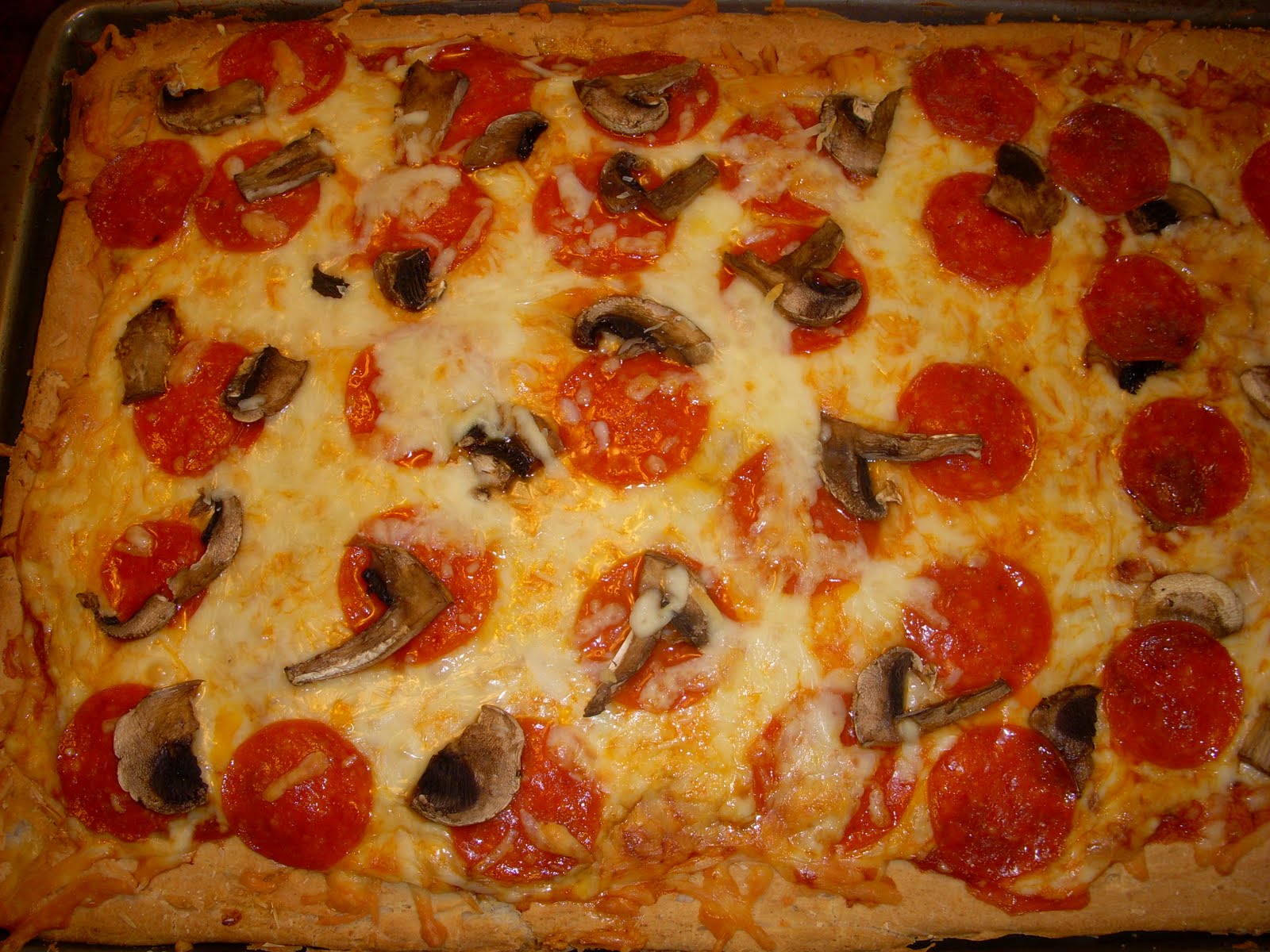 My Gluten Free & Dairy Free Kitchen: Thick Crust Pizza