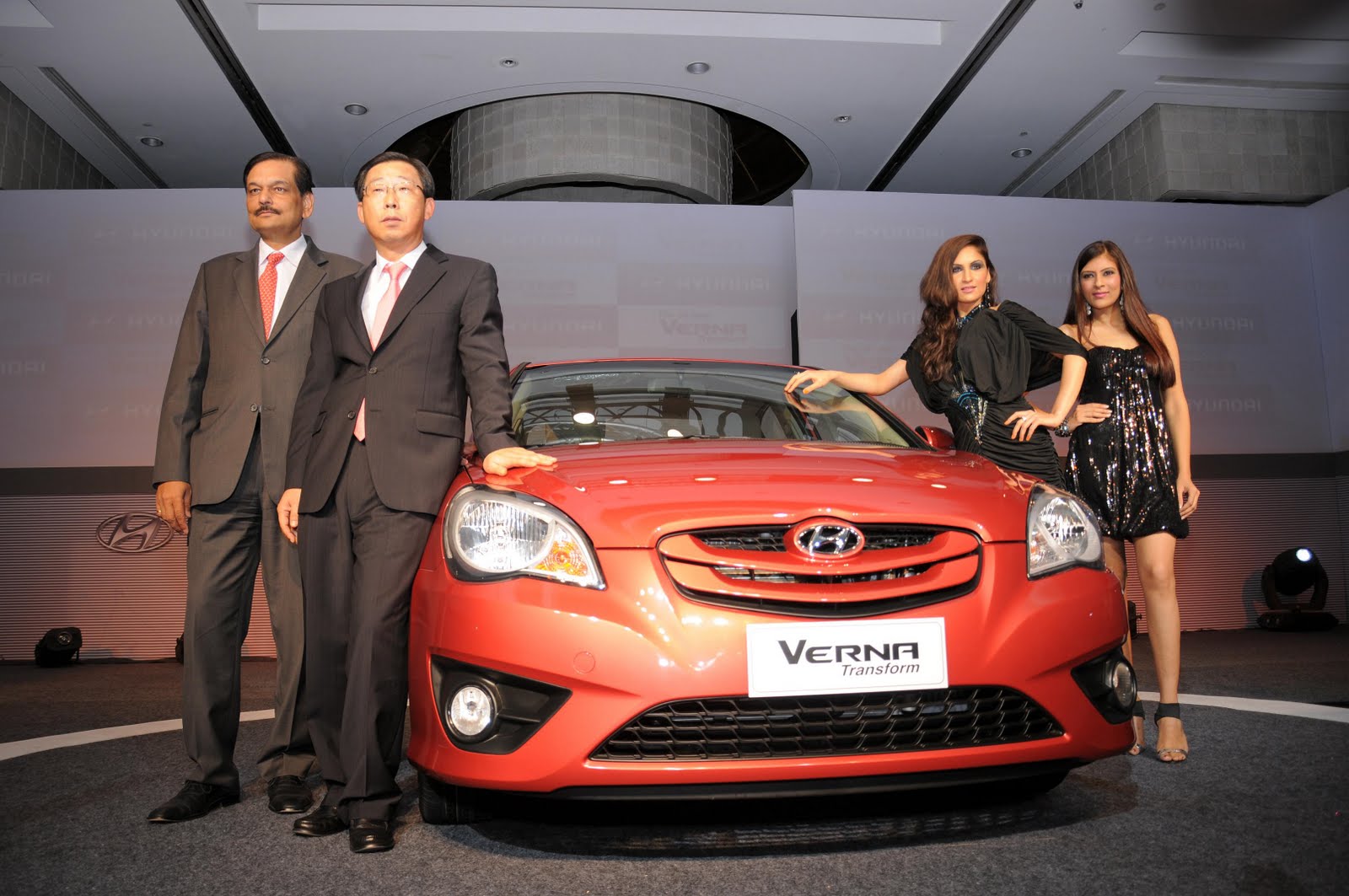 Hyundai launches Verna Transform in India Priced at Rs 6.55 - 9.21 ...