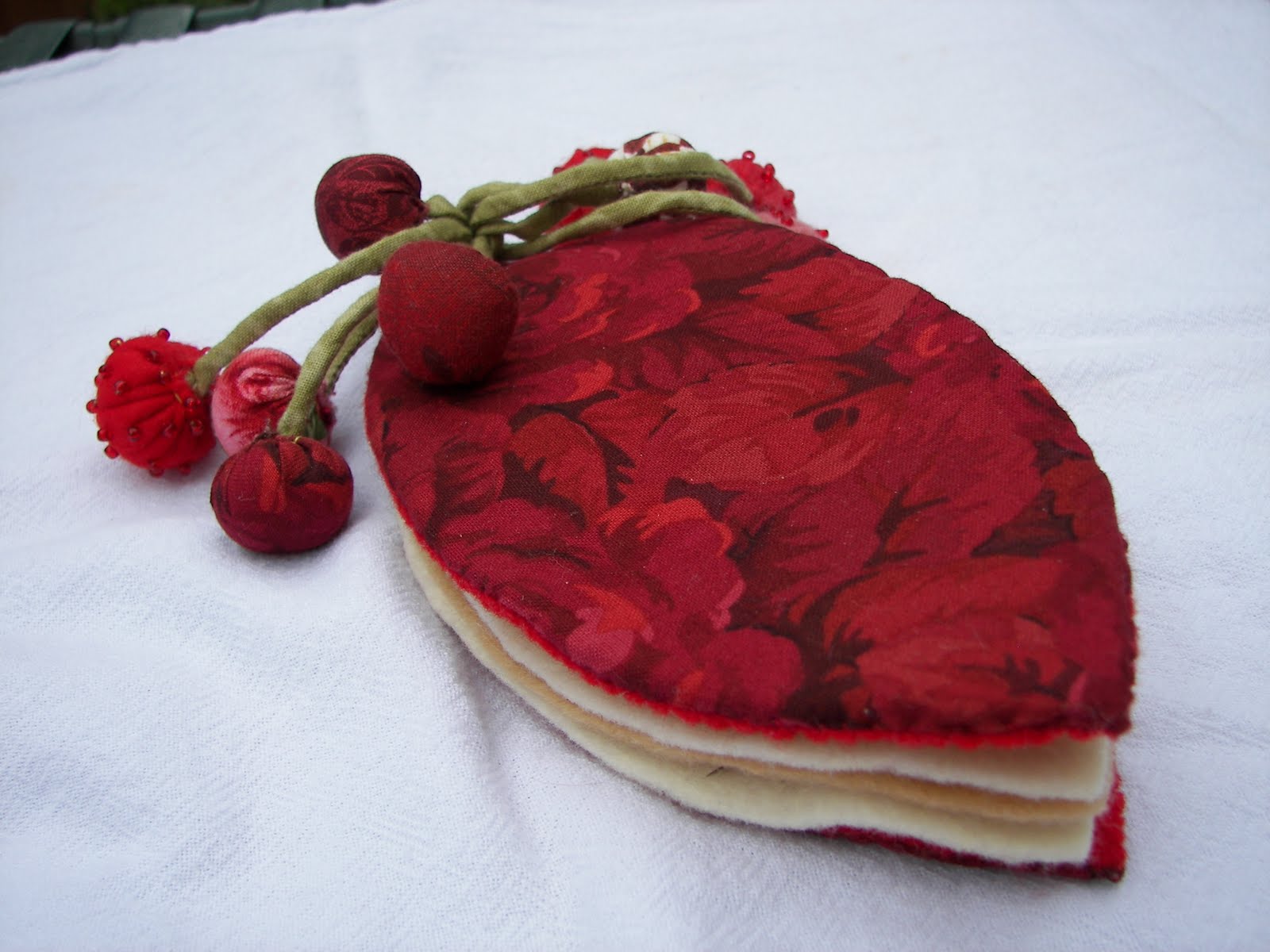 NEEDLE BENDER: Cherry Needlebook