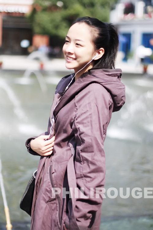 Roast Pork Sliced From A Rusty Cleaver: New "Mou" Girl - Jiang Ruijia