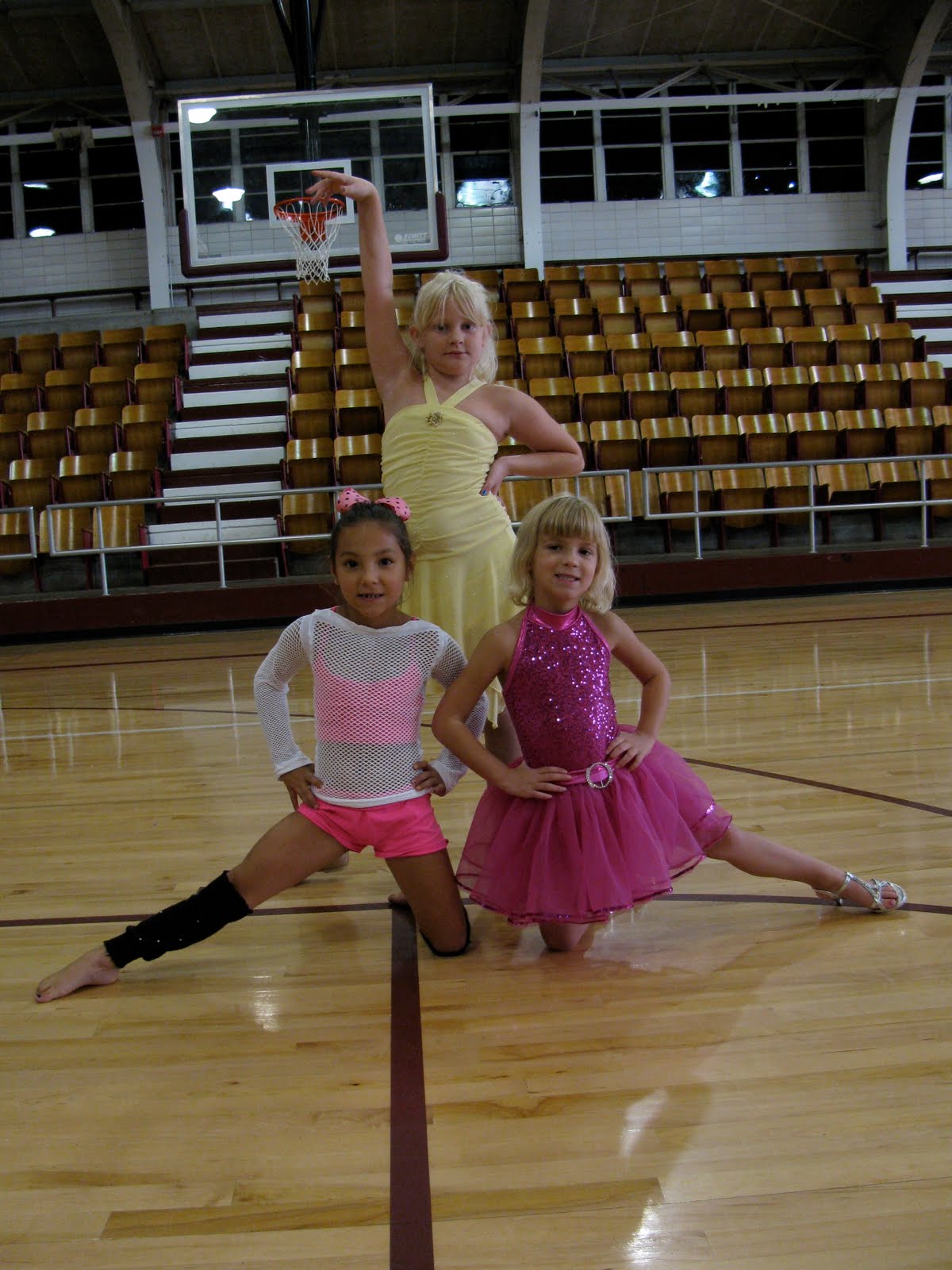 OWL FUN CAMP 2010: GIRL'S TALENT SHOW