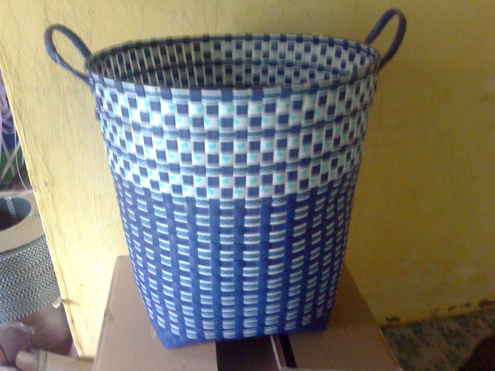 BARANGAN KRAF TANGAN: bakul kraftangan