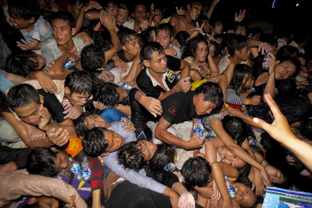 Jon's Eclectic Episodes: Hundreds killed by human stampede in Cambodia