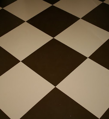 Check Mate! Painted Checkered Kitchen Floor: Guest | Remodelaholic