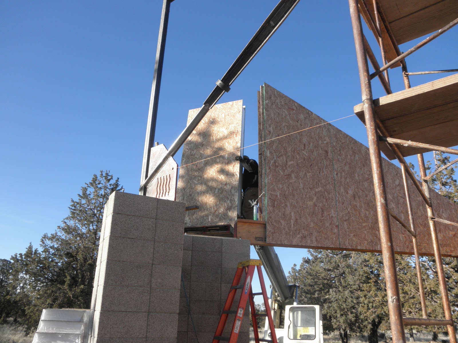 Roundup Ranch: Dec 17: (continued) Cable Truss Assembly & Upper Walls