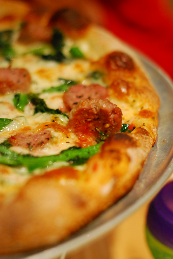 FITBOMB: Pizza for Lunch, Let's Have a Bunch