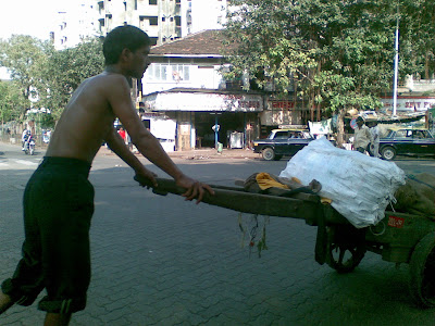 Mumbai Mania!!: Hathgadi's Of Mumbai!! (handcarts)