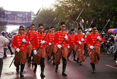 Ontel Bicycle modification: Tentara Merah Istana Mangkunegaran