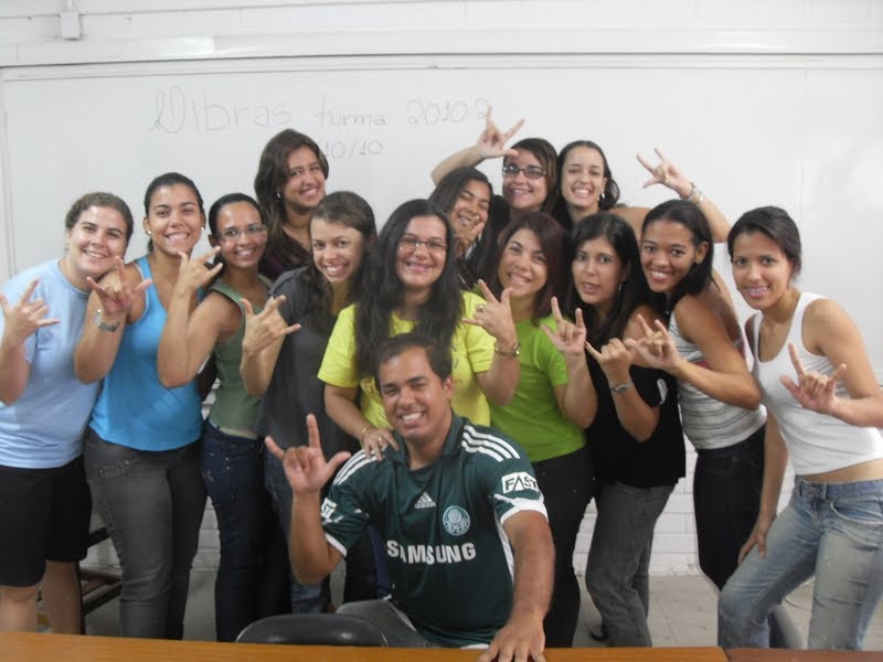 Moacyr Andrade - Sistemas de Informação e Letras LIBRAS