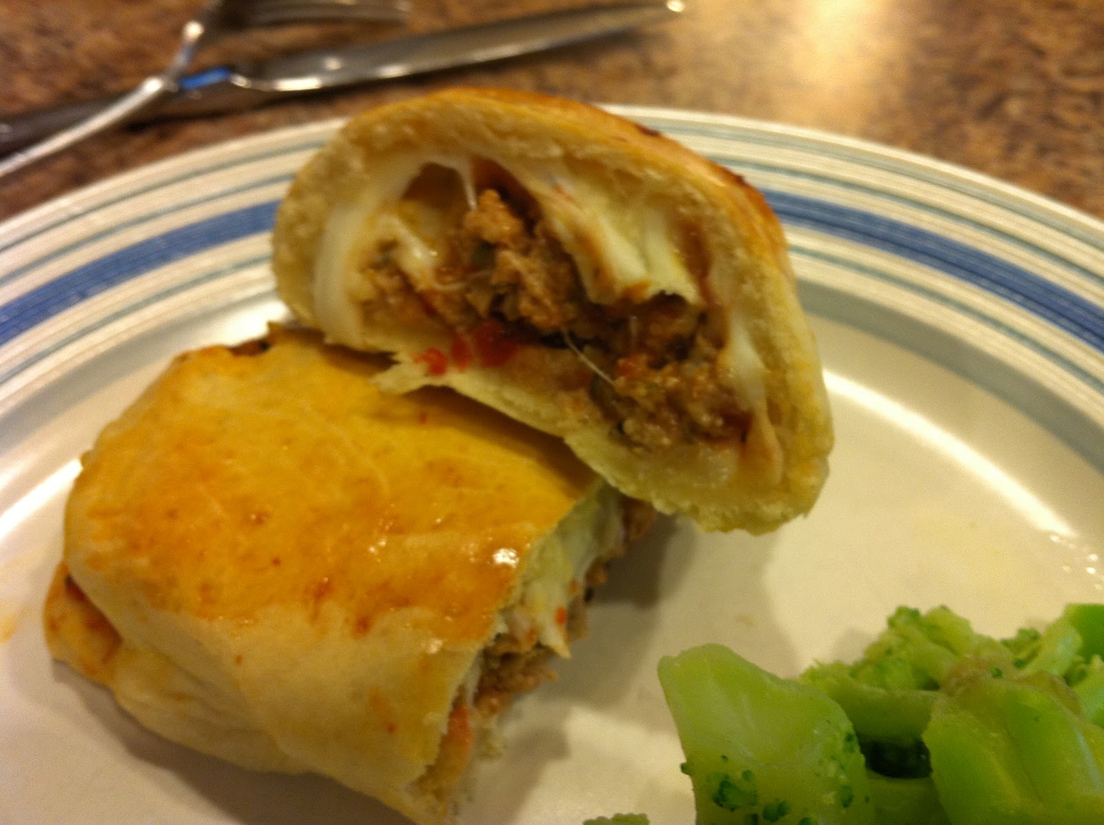 The Foodie Mommie: Meatball Pockets