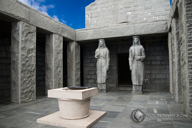 lovcen-nacionalni_park: Mauzolej na Lovcenu