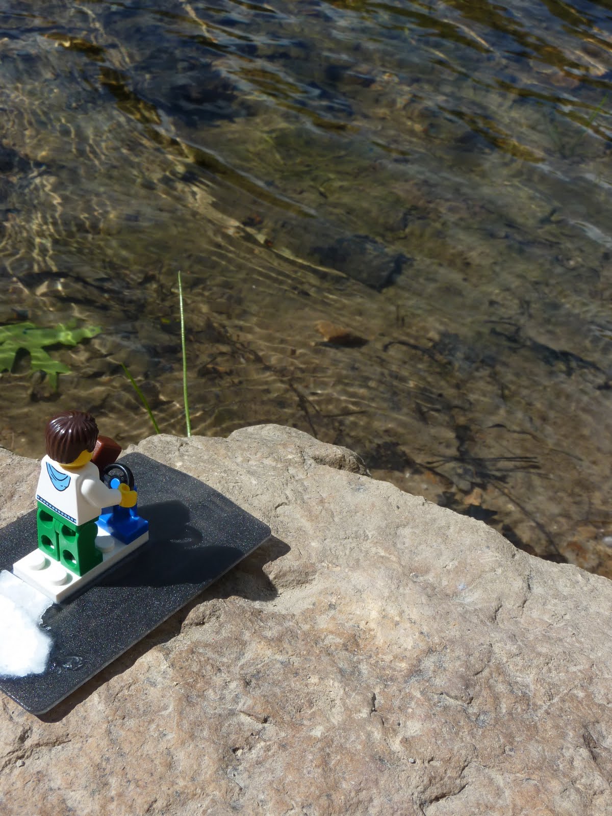 The Weekly Widget: Eon Ice Everlasting LED Card Flashlight