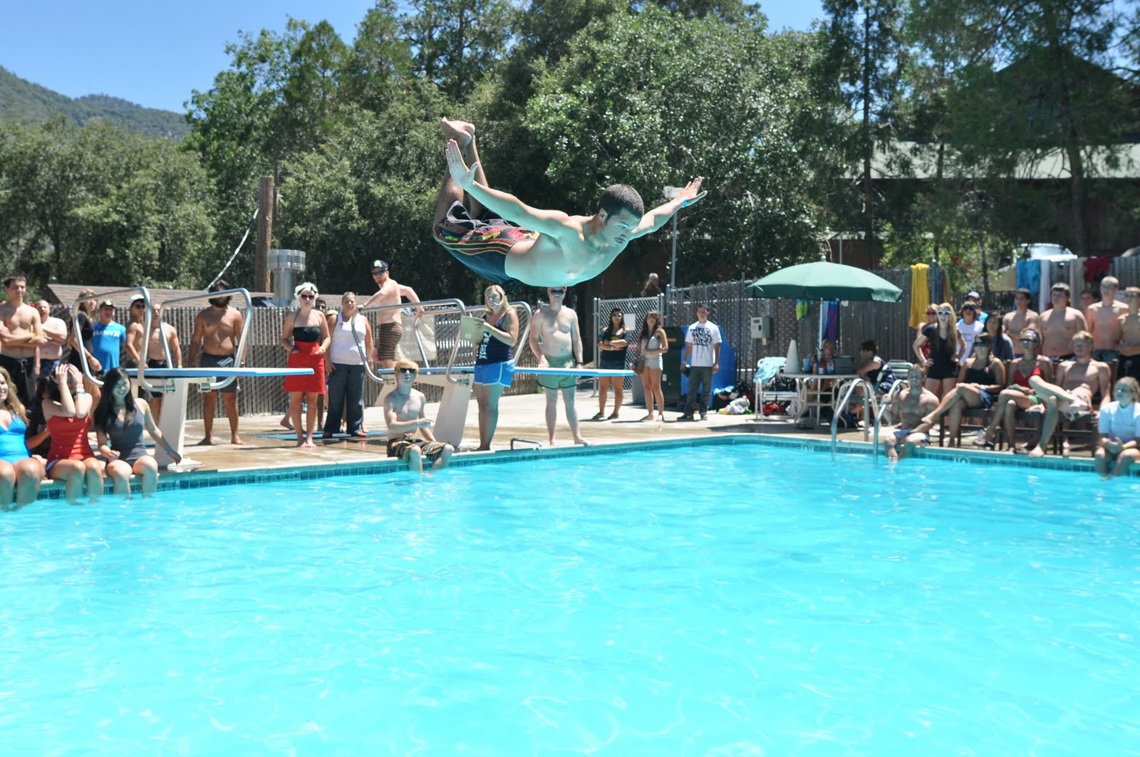 VerT: HIGH SCHOOL POOL PARTY SATURDAY